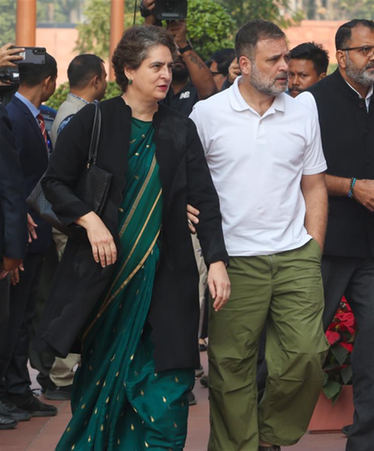 Rahul Gandhi, Priyanka Gandhi arrive at Ranthambore National Park to ...